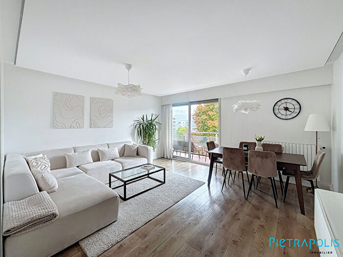 Appartement à vendre - Saint-Genis-Pouilly - 3 pièces - 2 chambres