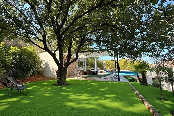 Maison à vendre - Vauvert - 6 pièces - 5 chambres