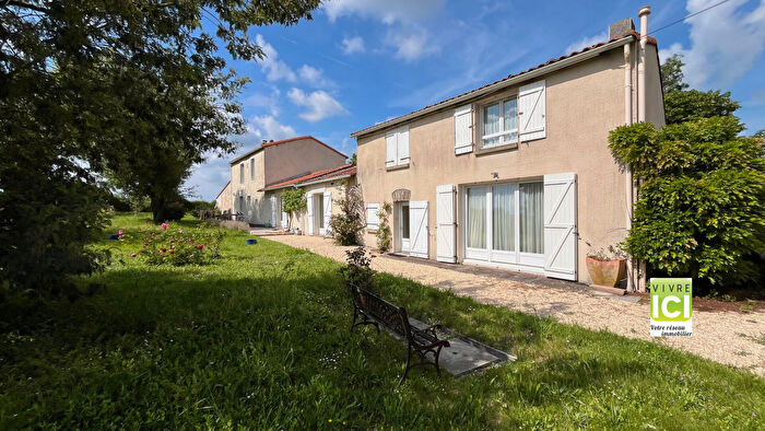 Maison 8 pièces à La Chapelle-Basse-Mer, à vendre