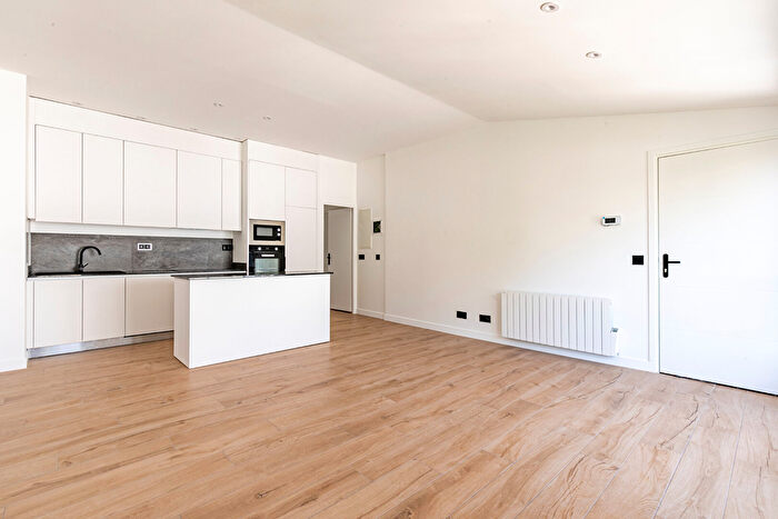 Appartement à louer - Clamart, Jardin Parisien - 3 pièces - 2 chambres