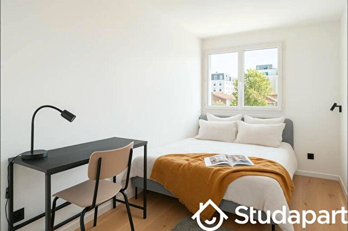 Appartement à louer - Centre Ville, Clichy - 1 pièce - 2 chambres