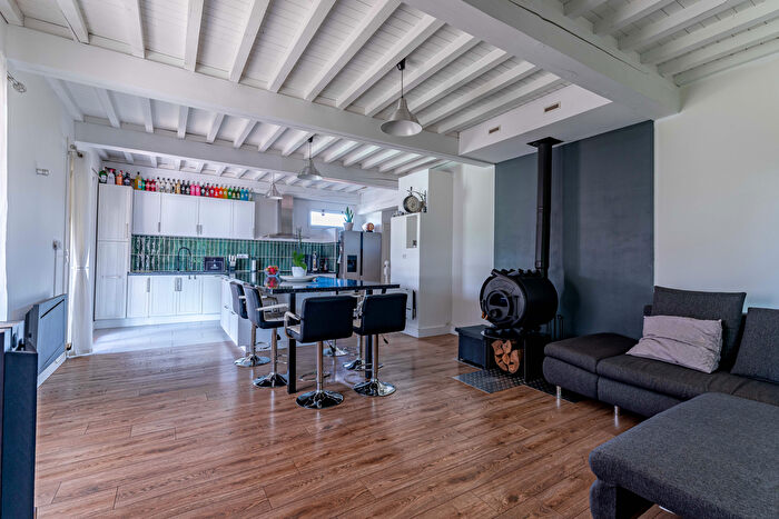 Maison à vendre - Massieux - 6 pièces - 3 chambres