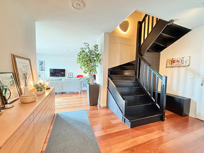 Appartement à vendre - Divonne-les-Bains - 5 pièces - 4 chambres