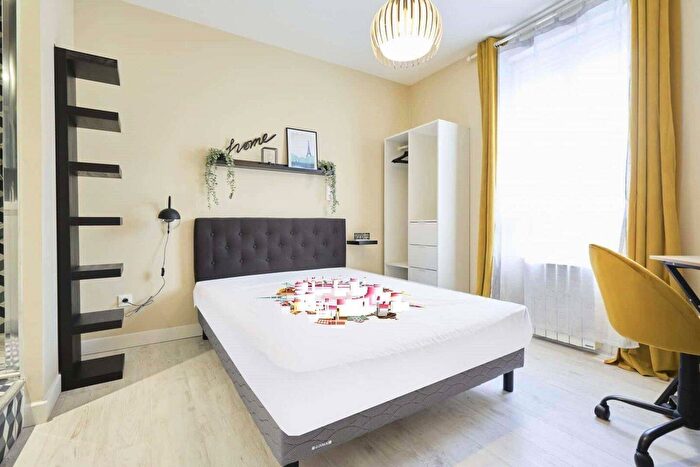 Appartement 1 pièce à Centre Ville, Reims, à louer