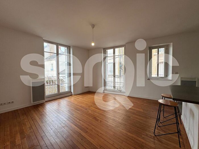 Appartement à louer - Orléans, Bourgogne, Saint-Euverte - 4 pièces - 3 chambres