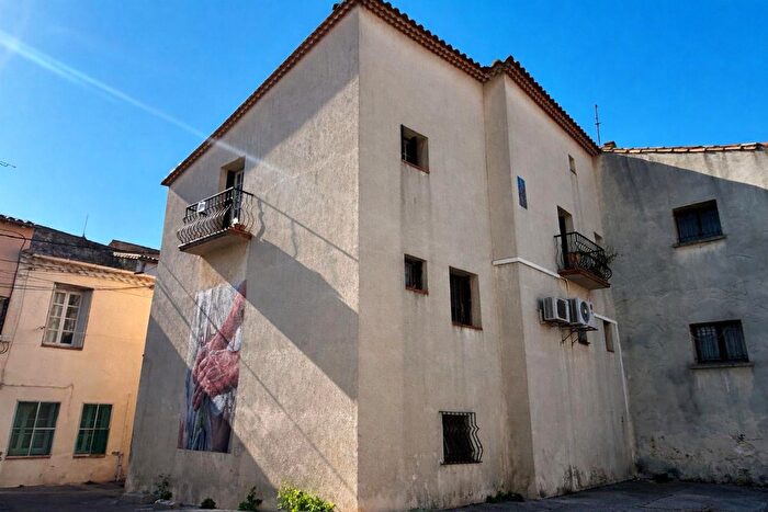 Maison à vendre - Frontignan, La Ville - 6 pièces - 4 chambres