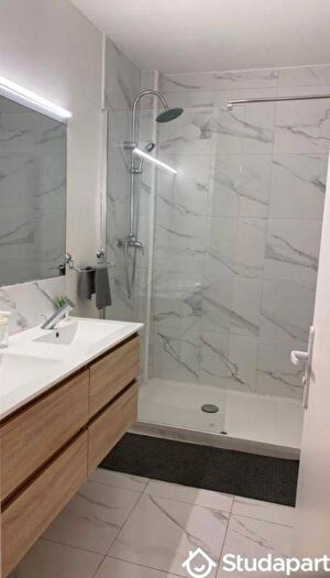 Appartement à louer - Village Chandon, Gennevilliers - 1 pièce - 4 chambres