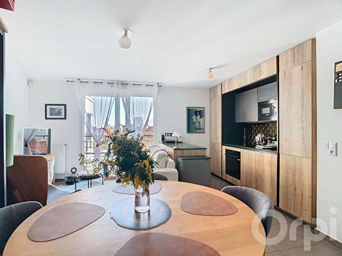 Charentonneau, Maisons-Alfort : Appartement 3 pièces à louer
