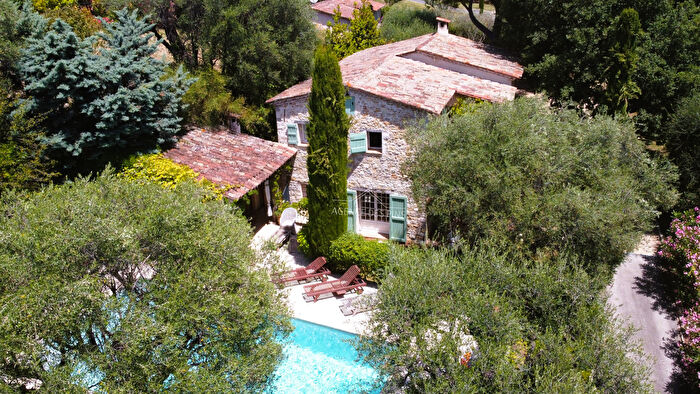 Maison 8 pièces à Grasse, Magagnosc, Saint-Mathieu, à vendre