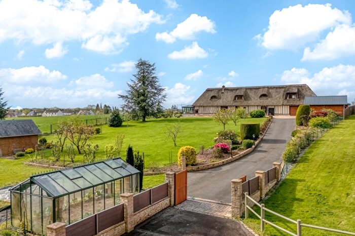 Maison 8 pièces à La Cerlangue, à vendre