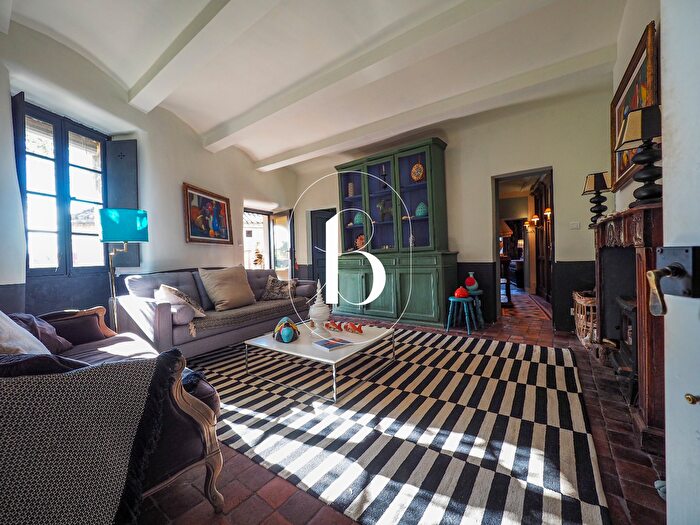 Maison à vendre - Lussan - 10 pièces - 5 chambres