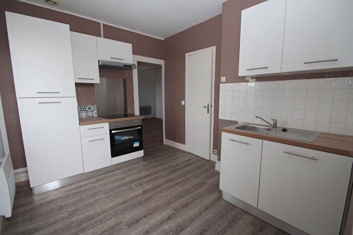 Appartement à louer - Cercy-la-Tour - 3 pièces - 2 chambres