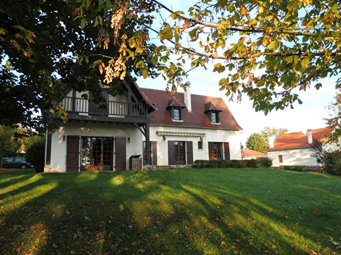 Maison à vendre - Ribérac - 7 pièces - 5 chambres