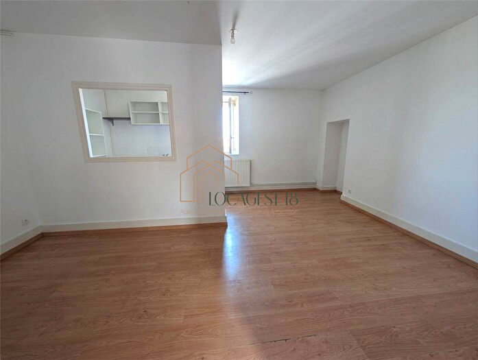 Appartement 4 pièces à Bourges, Centre-ville, Charlet, Lahitolle, Pignoux, Sembat, à louer