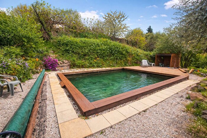 Contes : Maison 6 pièces à vendre