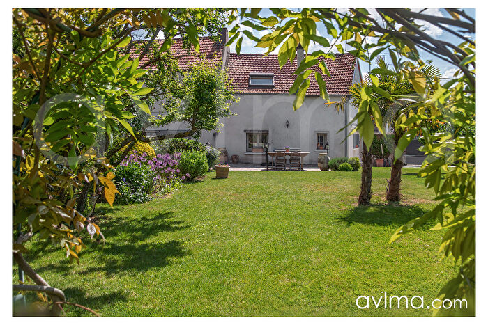 Maison 9 pièces à vendre à Crespières