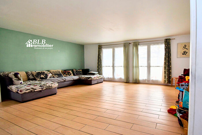 Appartement à vendre - Montigny-le-Bretonneux, Les Prés - 5 pièces - 4 chambres