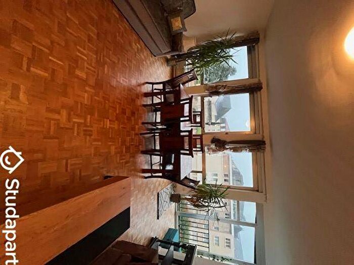 Appartement à louer - Trois Quartiers-Centre Ville, Poitiers - 1 pièce - 4 chambres