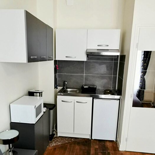 Appartement à louer - Plateau, Gentilly - 1 pièce