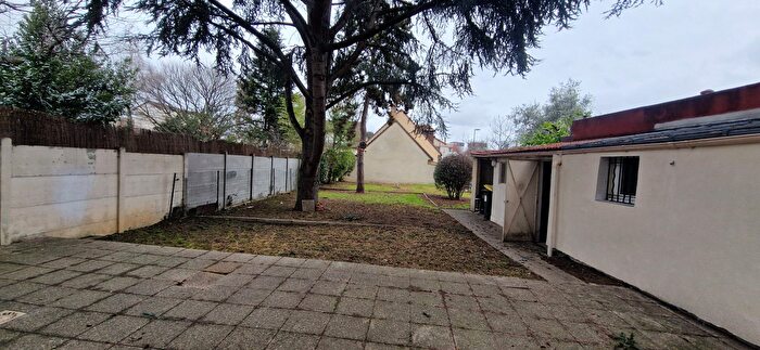 Appartement à louer - Bobigny, La Folie - 2 pièces - 1 chambre