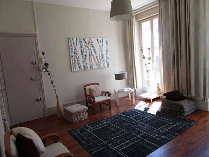 Appartement 3 pièces à Valence, Centre-ville, à louer