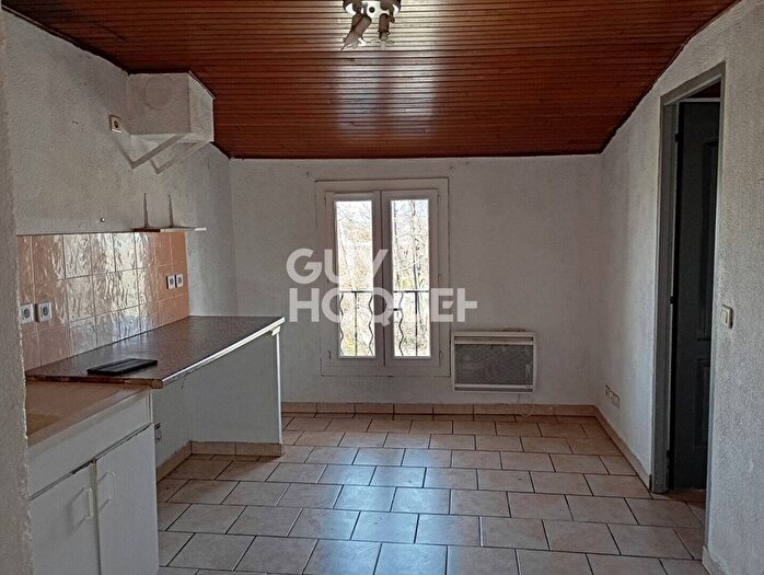 Appartement à louer - Centre Ville, Carpentras - 2 pièces - 1 chambre