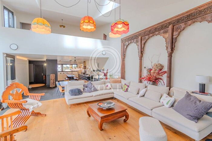 Maison à louer - Louveciennes - 8 pièces - 5 chambres