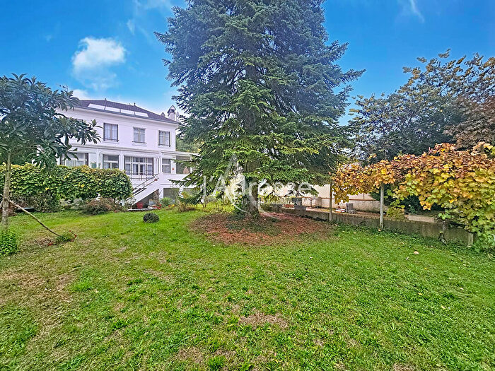 Maison à vendre - Couilly-Pont-aux-Dames - 8 pièces - 5 chambres