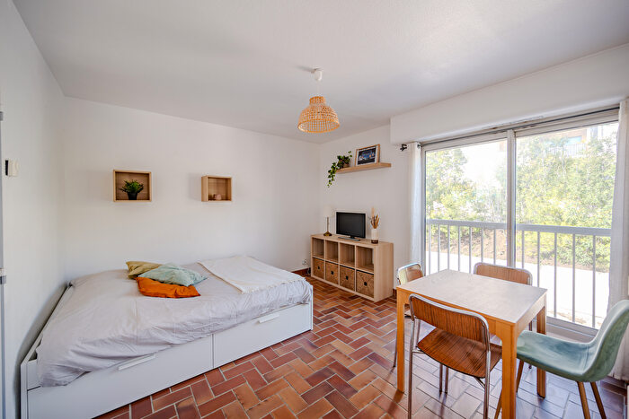 Appartement à vendre - Hyères, Pyanet - 1 pièce