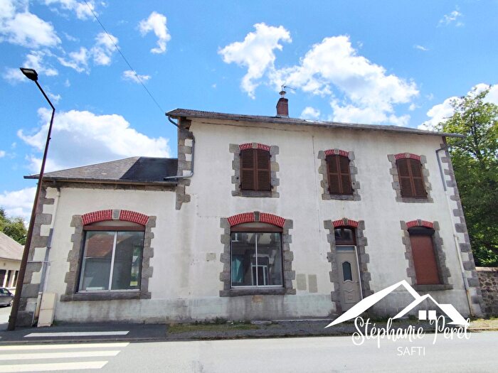 Maison 7 pièces à La Courtine, à vendre
