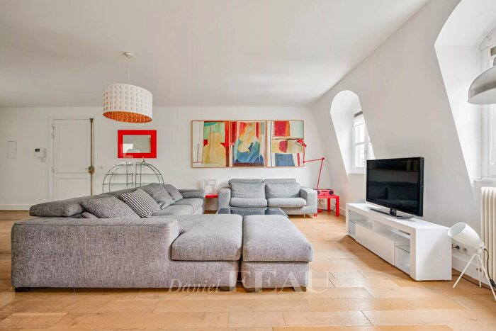 Appartement à louer - Paris e , Saint-Merri - 4 pièces - 2 chambres