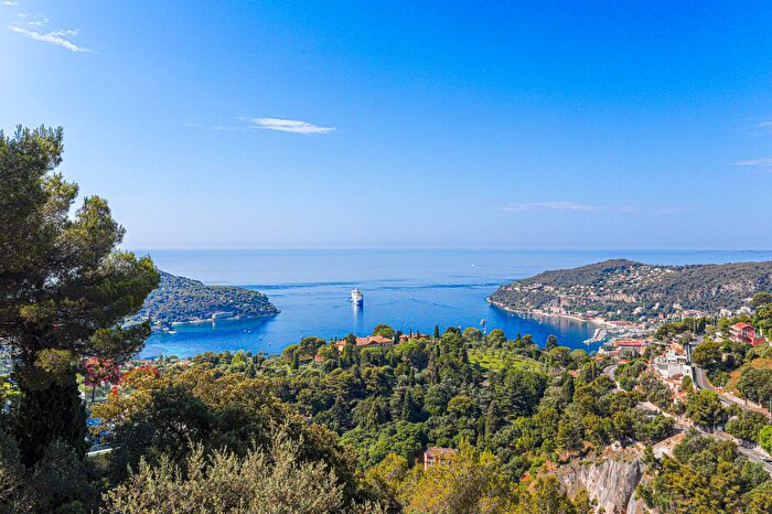 Maison à vendre - Villefranche-sur-Mer - 8 pièces - 7 chambres