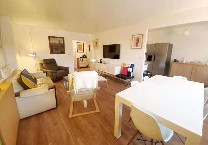 Suresnes, Liberté : Appartement 3 pièces à vendre