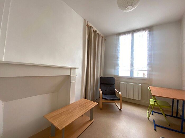Appartement 1 pièce à Centre-Hôtel de Ville, Limoges, à louer