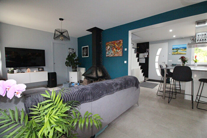 Le Mesnil-Saint-Denis : Maison 5 pièces à vendre