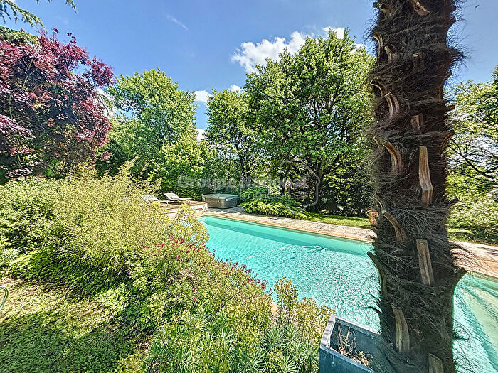 Maison à vendre - Montmerle-sur-Saône - 8 pièces - 5 chambres