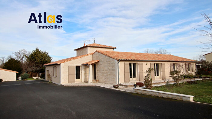 Maison à vendre - La Crèche - 7 pièces - 4 chambres