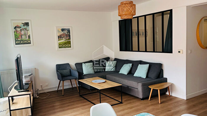Arcachon, Centre-ville, La Chapelle, Gare : Appartement 3 pièces à louer