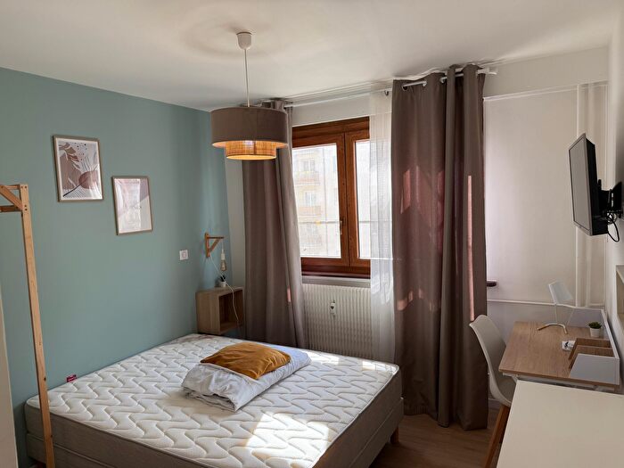 Appartement à louer - Strasbourg - 5 pièces - 4 chambres