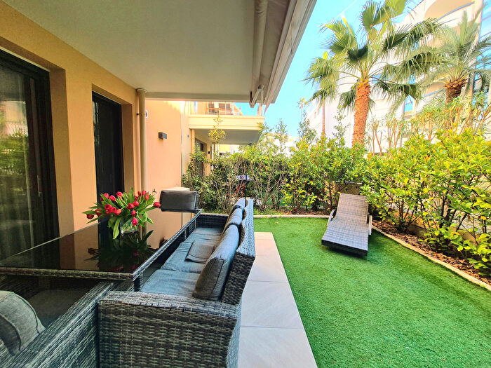 Appartement à vendre - Cannes, Pointe Croisette - 2 pièces - 1 chambre