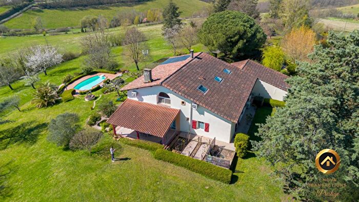 Maison à vendre - Montesquieu-Volvestre - 10 pièces