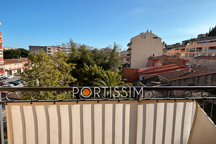 Appartement à vendre - Cagnes-sur-Mer, Les Canebiers - 2 pièces - 1 chambre