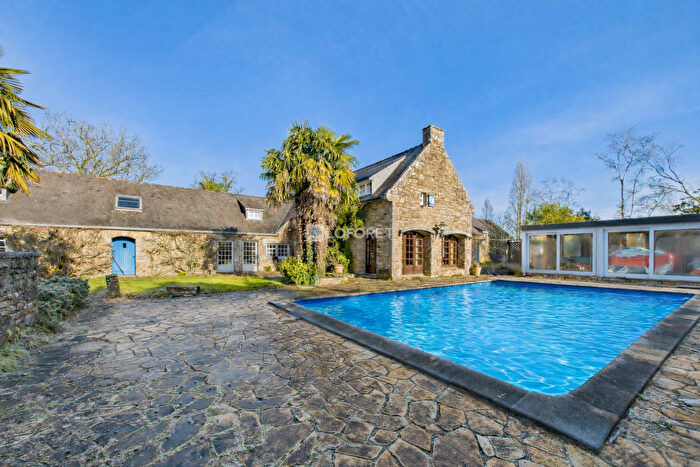 Maison à vendre - Bannalec - 11 pièces - 6 chambres