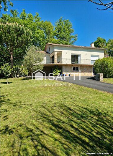 Maison à vendre - Iteuil - 10 pièces - 5 chambres