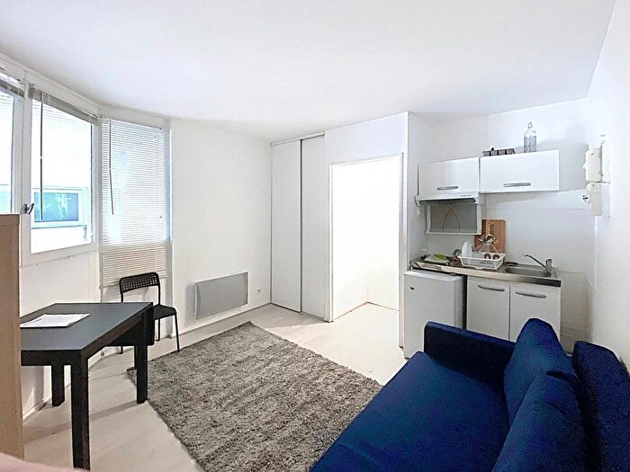 Pvé Neuf-Mont dEst, Noisy-le-Grand - Appartement 1 pièce à louer