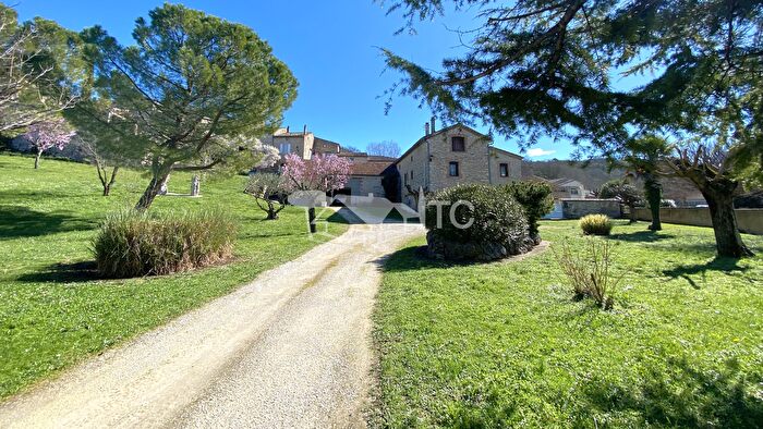 Maison à vendre - Barjac - 5 pièces - 3 chambres