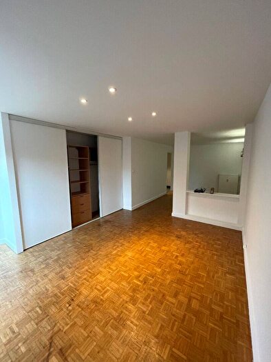 Appartement 3 pièces à Vieux Lille, à louer