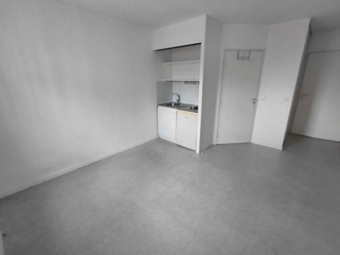 Appartement à louer - Clermont-Ferrand, Vallières, Sallins, Poncillon - 1 pièce