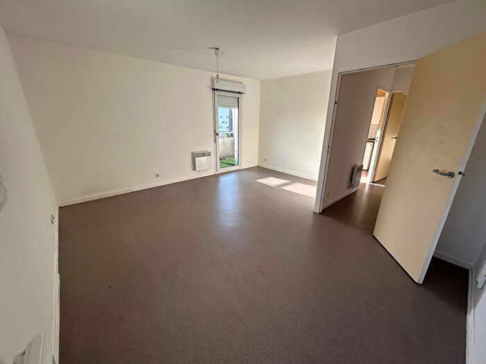 Appartement à vendre - Poitiers, Trois Cités - 2 pièces - 1 chambre