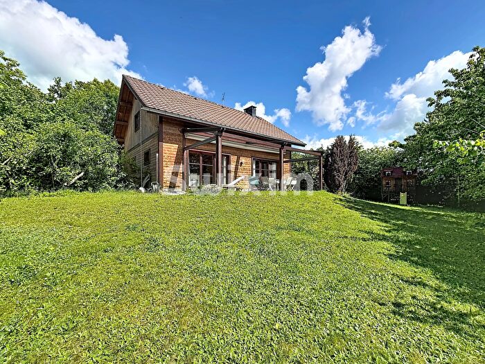 Maison 6 pièces à Grilly, à vendre